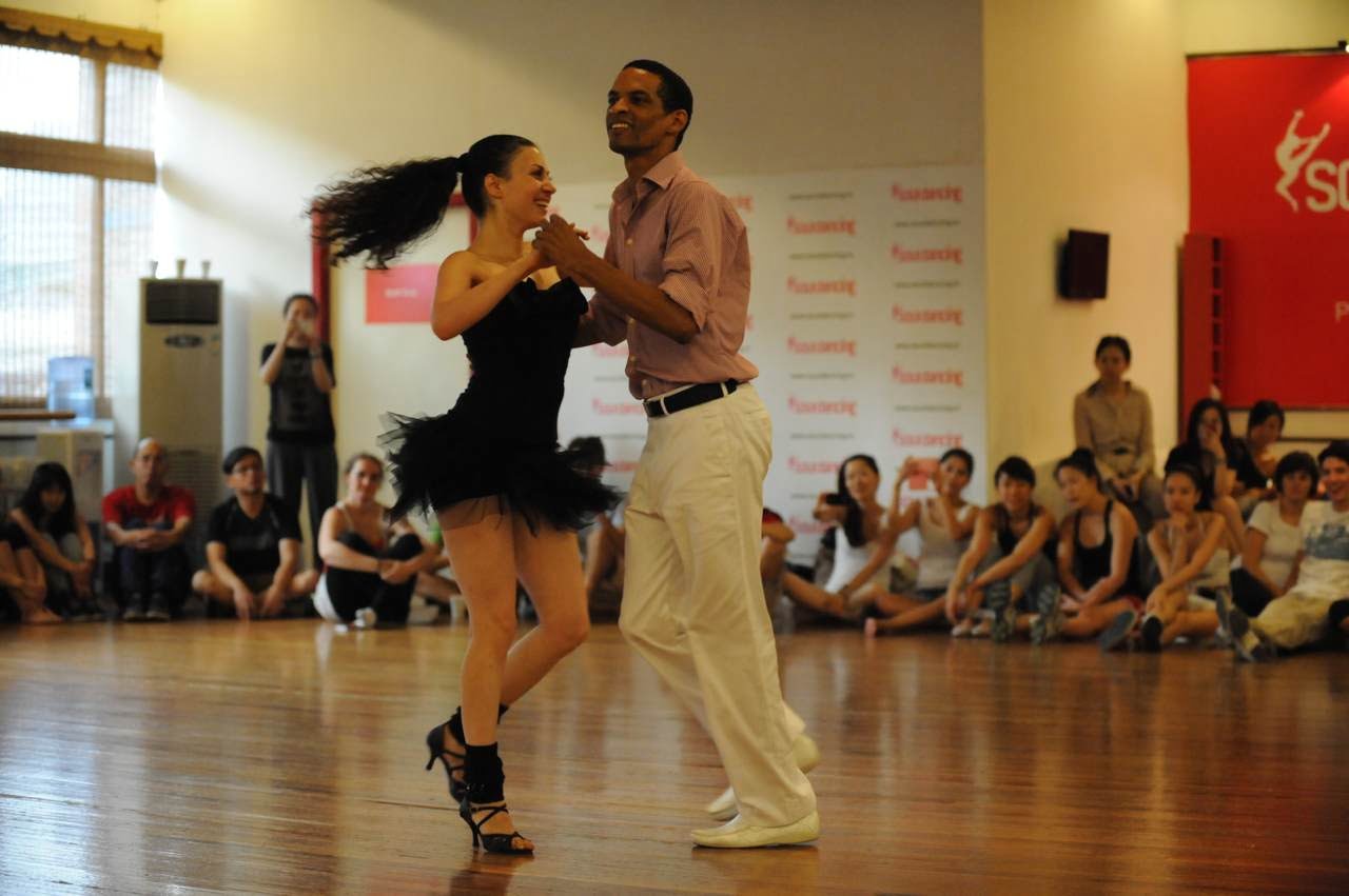 How to Master These Essential Cuban Salsa Moves | ekagra-ji.com
